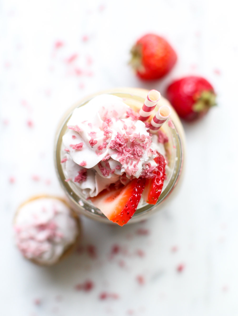 Strawberry Cupcake Milkshake | Vegan & Healthy