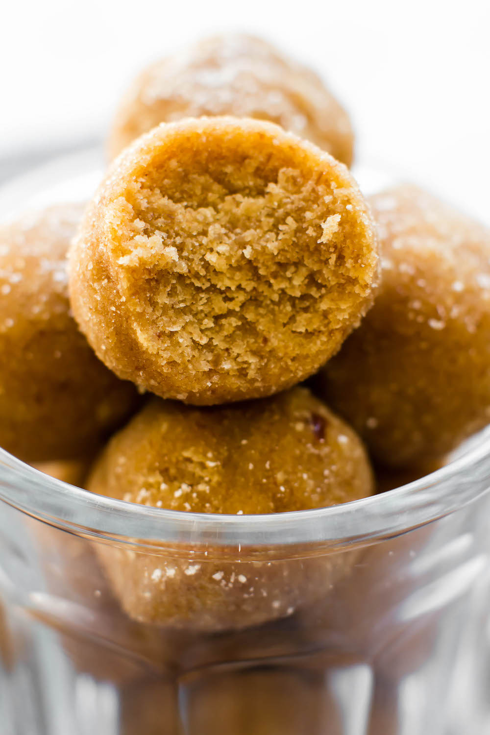 2-Ingredient No-Bake Cake Bites | Vegan, Grain-free, Fruit-Sweetened