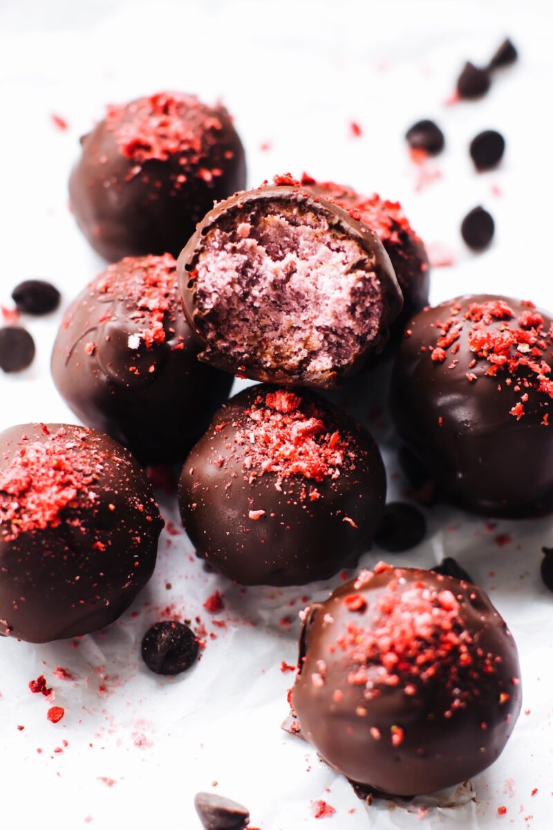 Chocolate Covered Strawberry Truffles | Vegan, Paleo, Easy