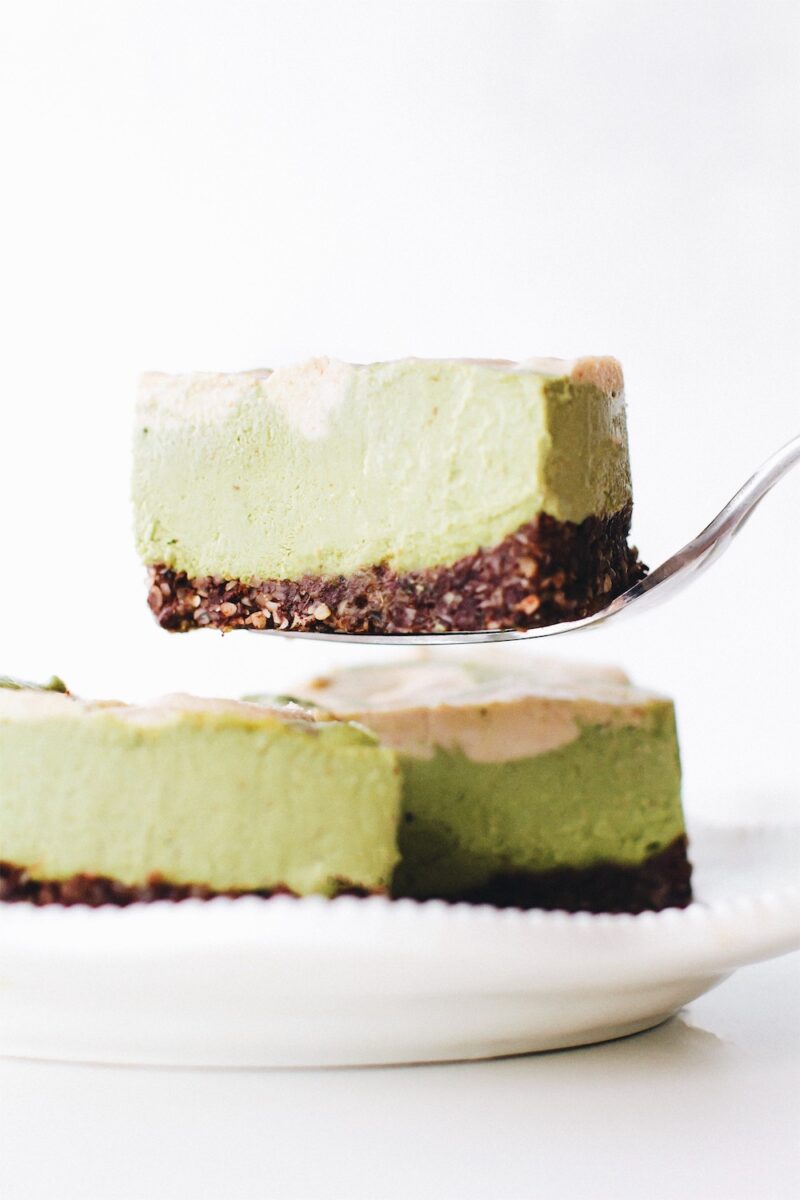 No-Bake Matcha Cheesecake (Vegan) | Feasting on Fruit