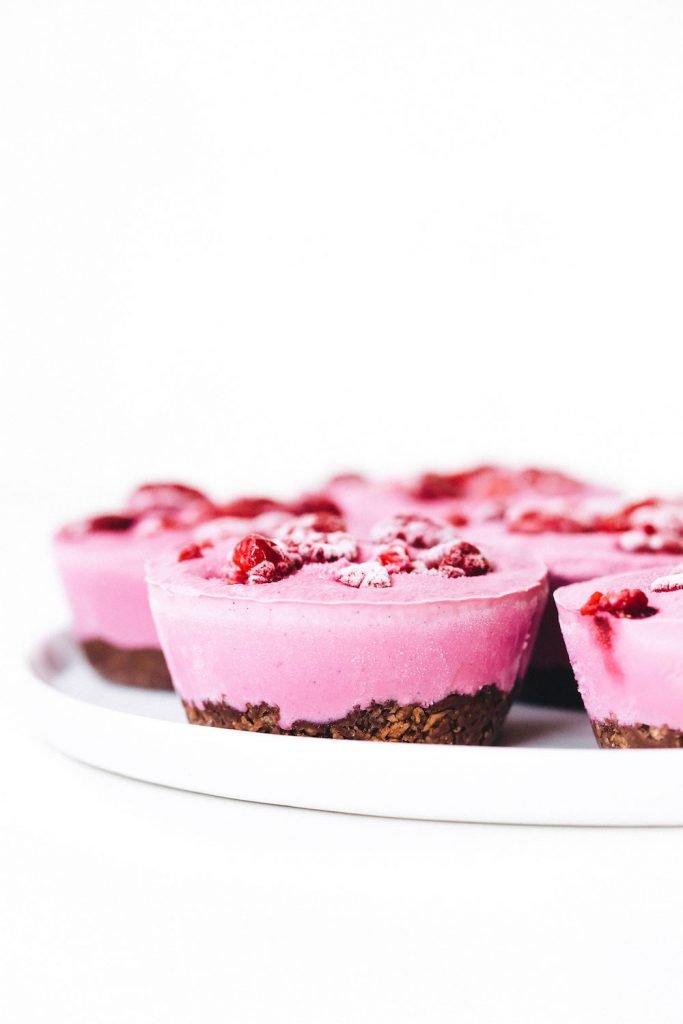 No-Bake Chocolate Raspberry Cheesecakes | Feasting on Fruit