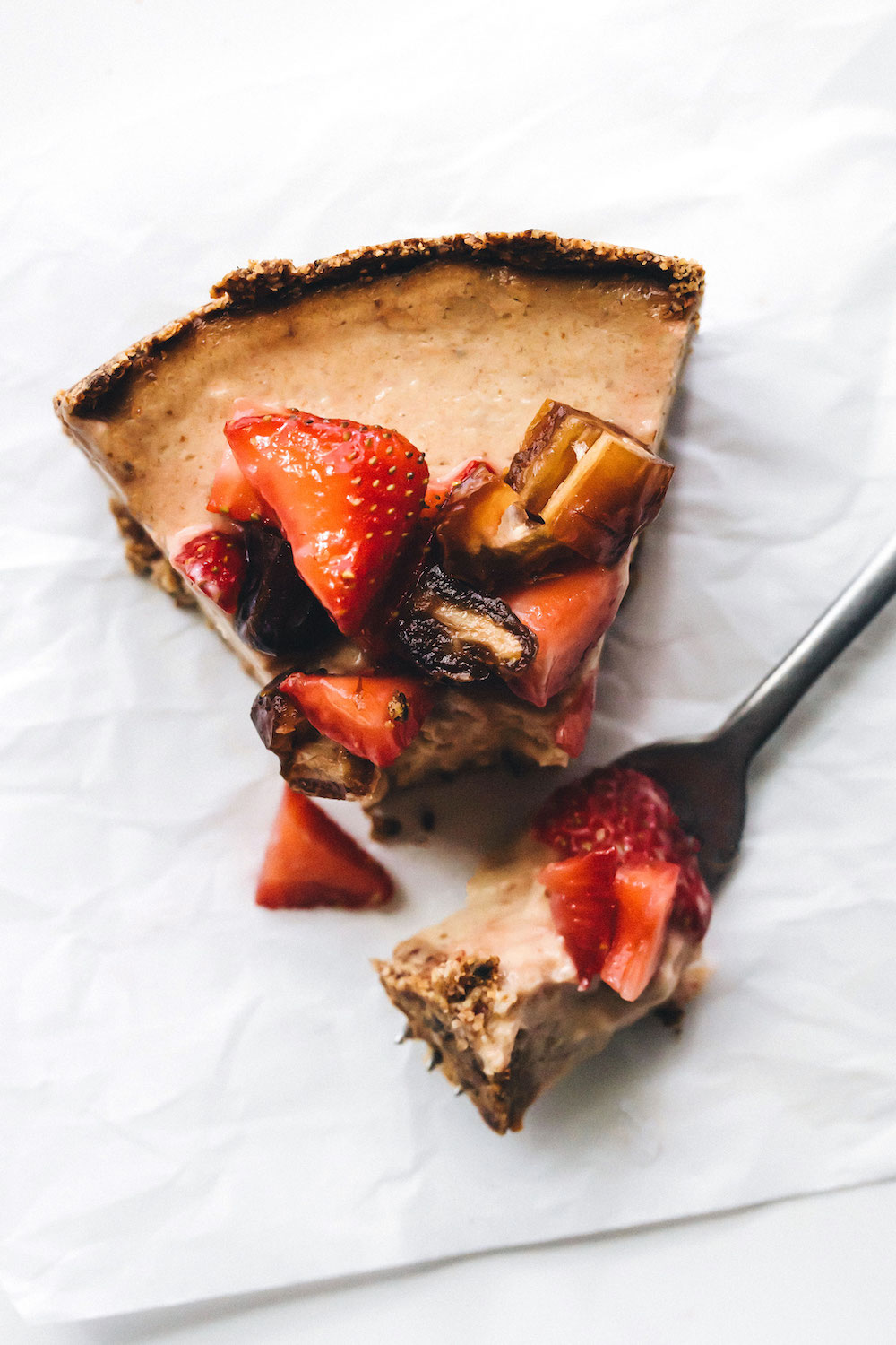 Medjool Date Baked Cheesecake (vegan) | Feasting on Fruit