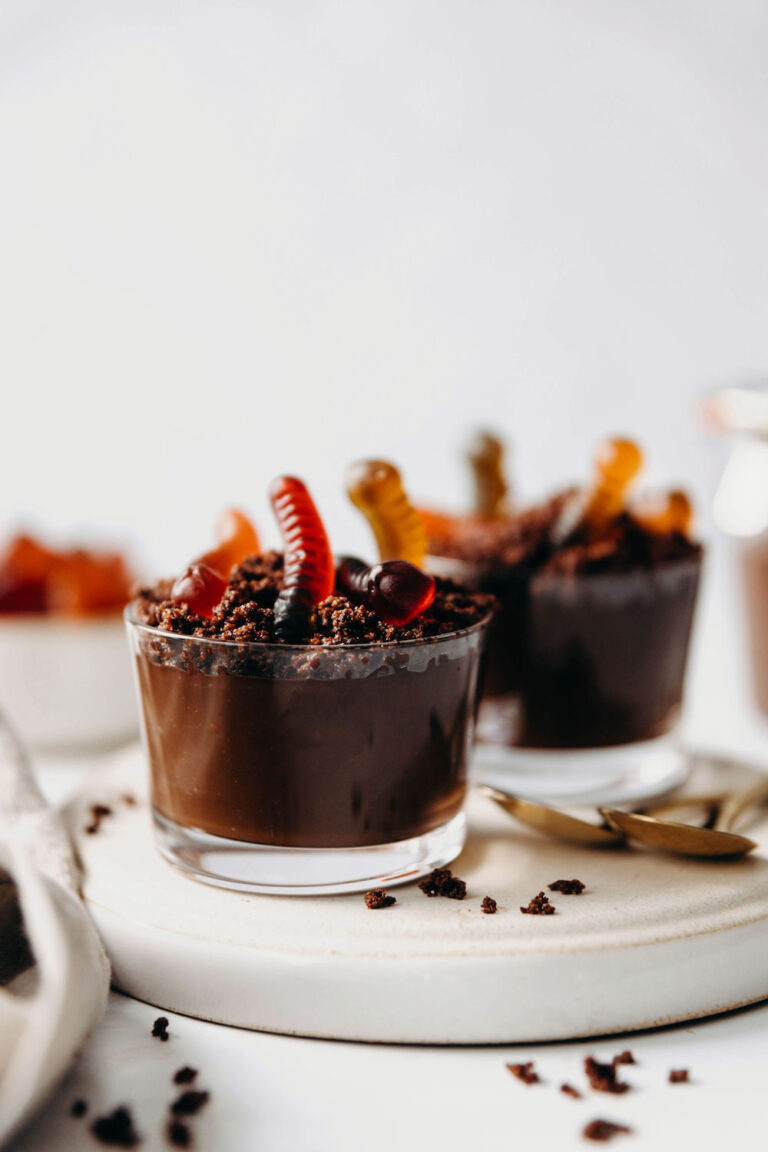 Chocolate Pudding Dirt Cups (vegan + paleo) | Feasting on Fruit