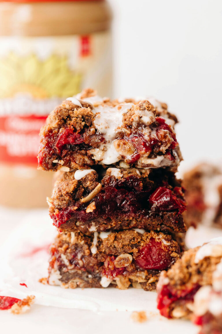 Cranberry Gingerbread Crumb Bars (vegan + gf) | Feasting on Fruit