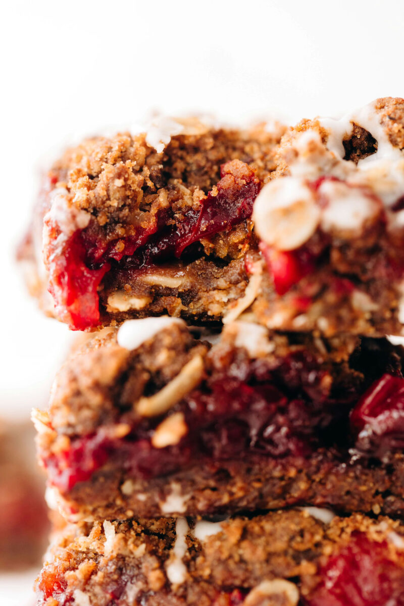 Cranberry Gingerbread Crumb Bars (vegan + gf) | Feasting on Fruit