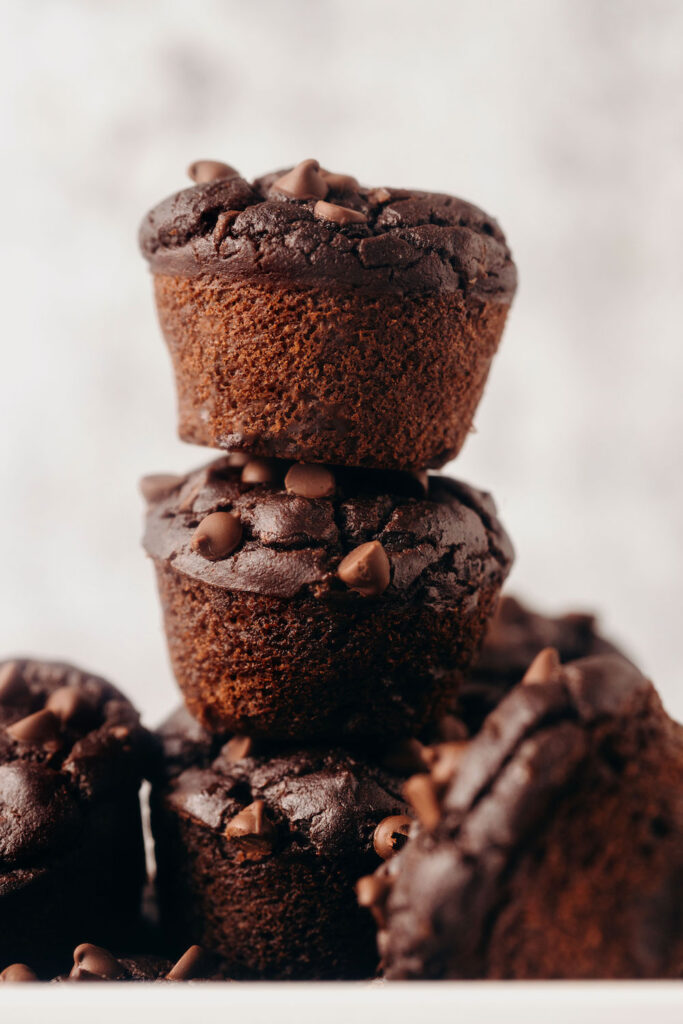 Healthy Chocolate Mini Muffins (with fruit and veggies!) | Feasting on ...