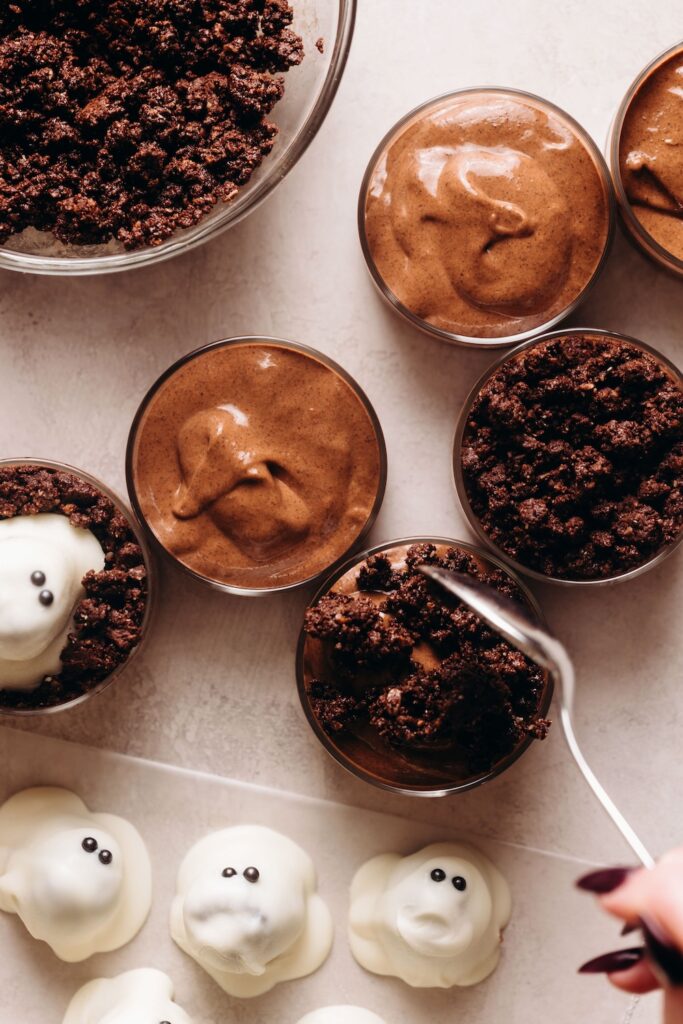 Haunted Halloween Pudding Cups (dairy-free) | Feasting on Fruit