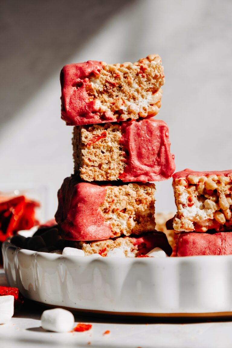 Strawberry Rice Crispy Treats (dairy-free) | Feasting on Fruit